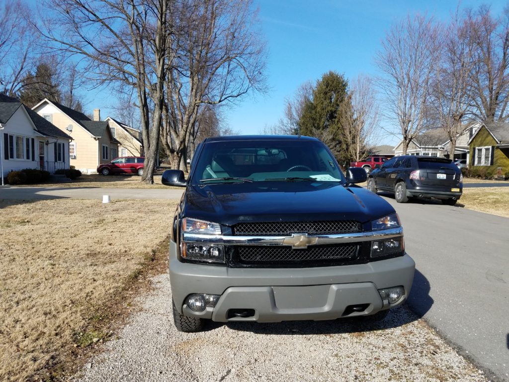 2002 Chevy Avalanche front view